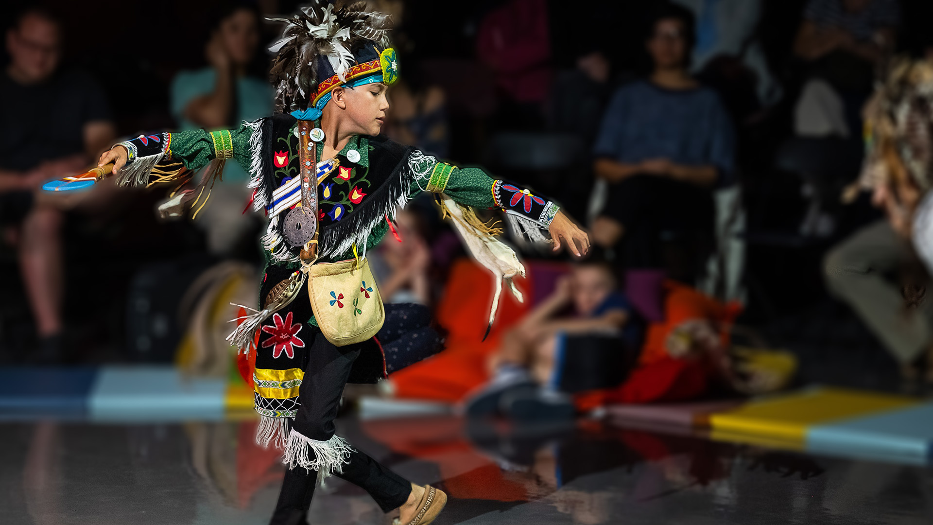 La « Smoke Dance » : une rencontre exceptionnelle avec les Premières ...